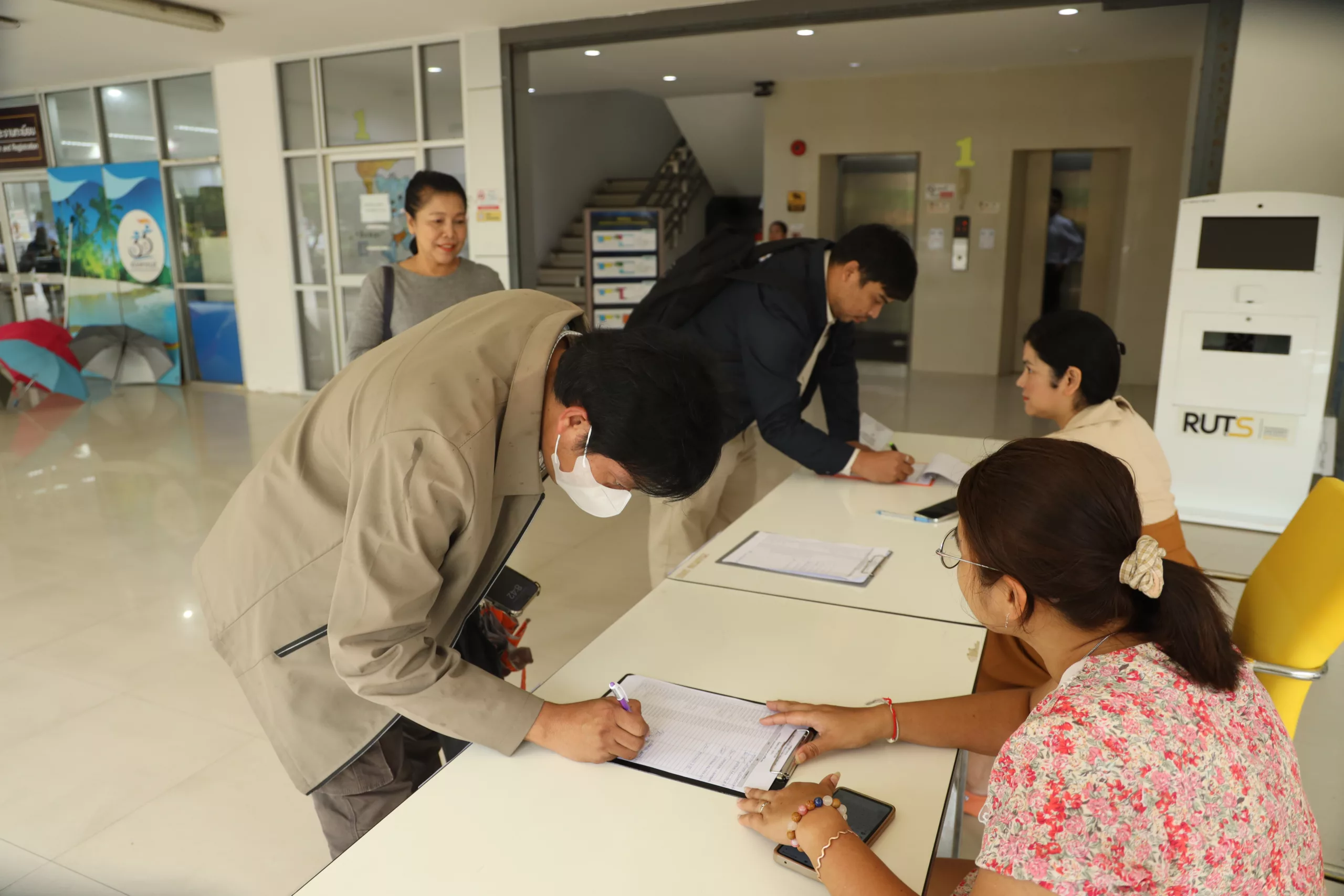 สำนักวิทยบริการเเละเทคโนโลยีสารสนเทศ จัดโครงการอบรมเชิงปฏิบัติการ การ ...