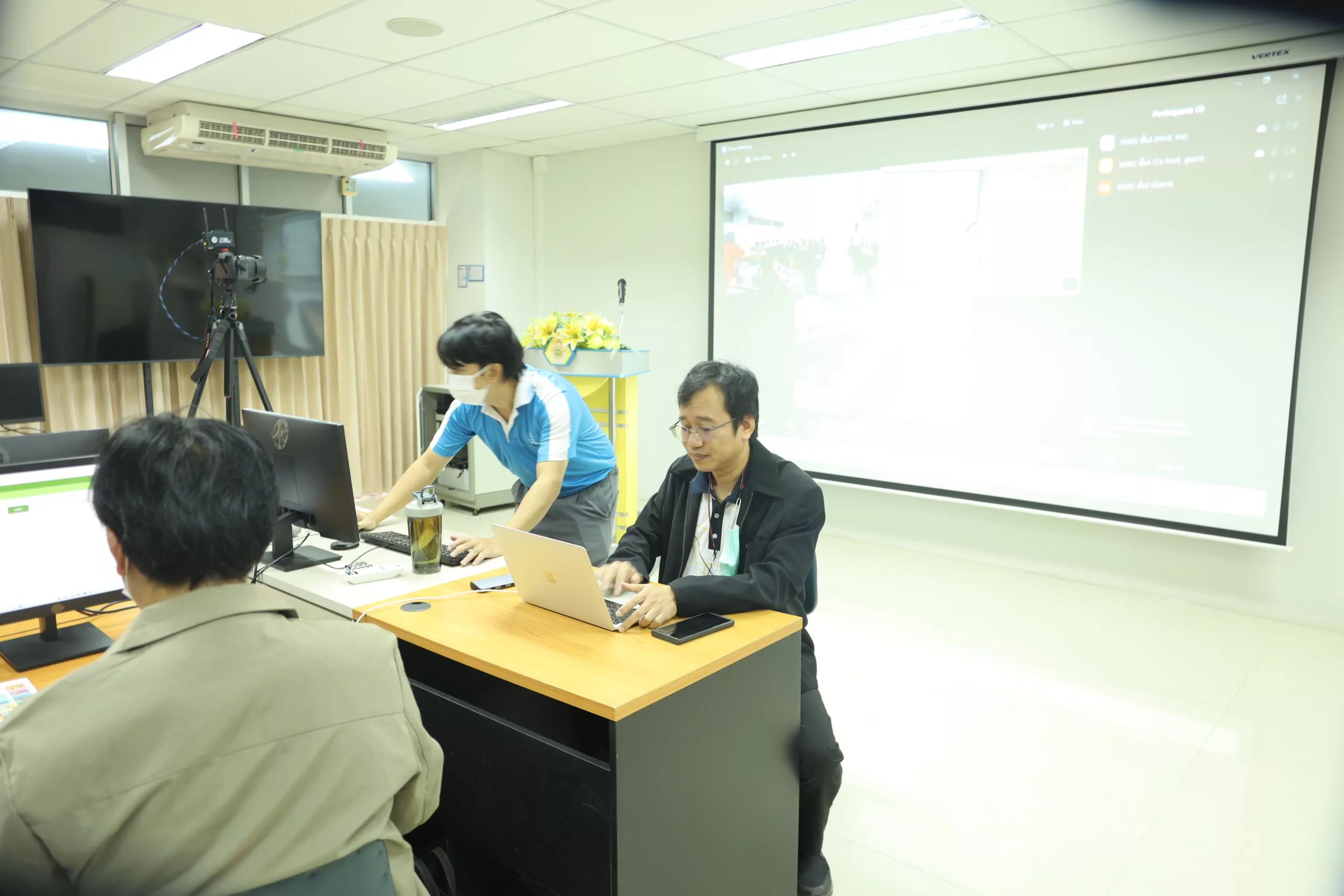 สำนักวิทยบริการเเละเทคโนโลยีสารสนเทศ จัดโครงการอบรมเชิงปฏิบัติการ การ ...