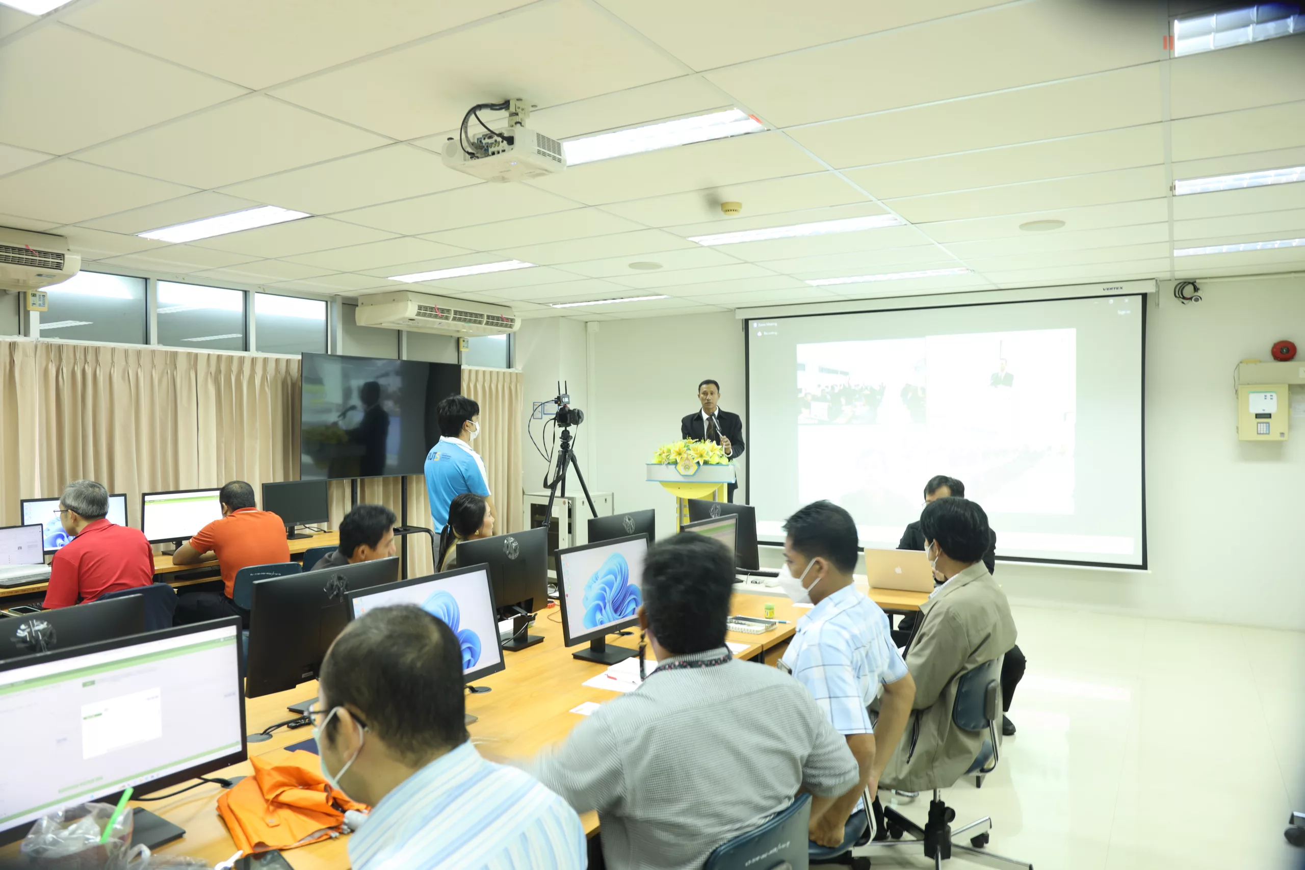 สำนักวิทยบริการเเละเทคโนโลยีสารสนเทศ จัดโครงการอบรมเชิงปฏิบัติการ การ ...