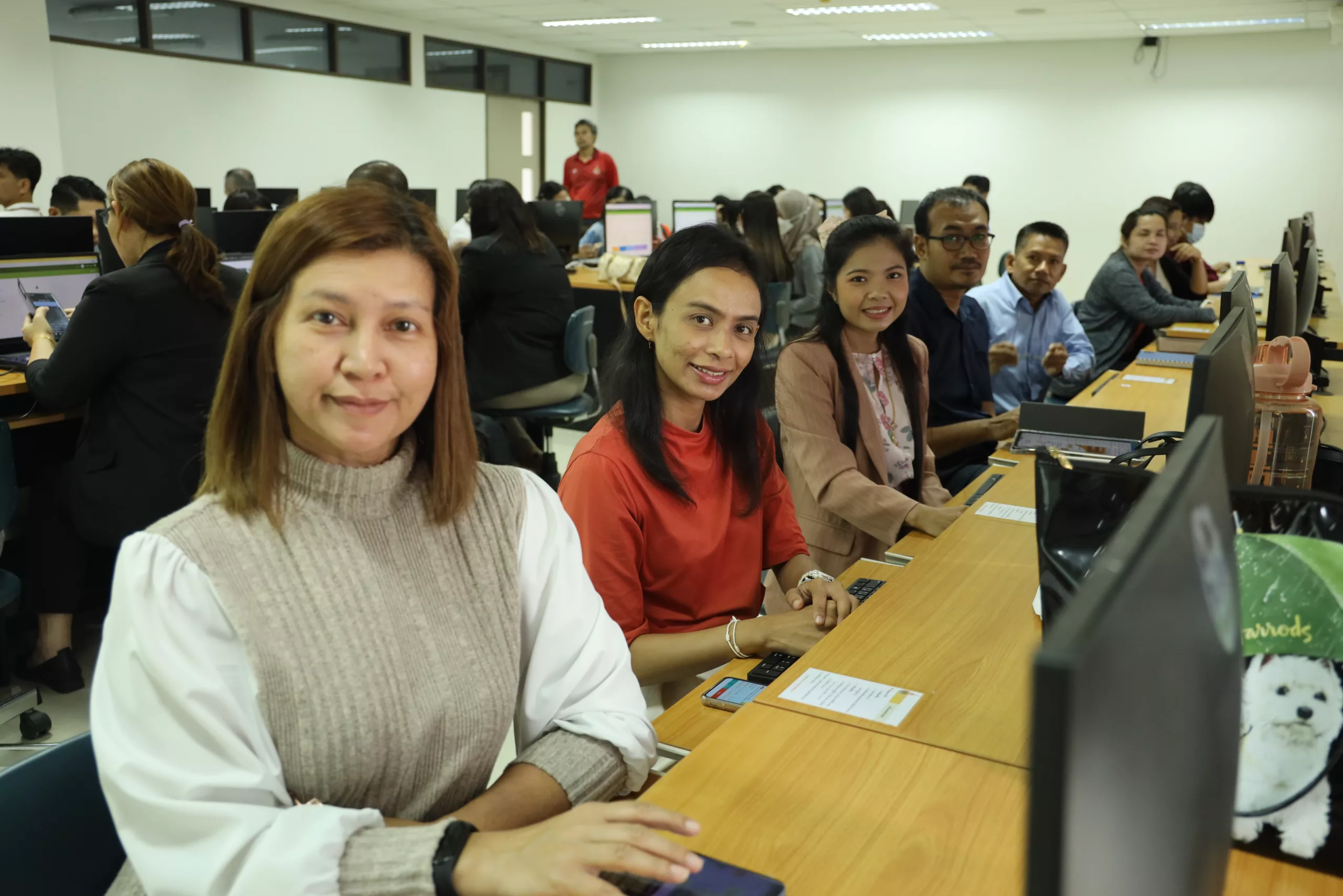 สำนักวิทยบริการเเละเทคโนโลยีสารสนเทศ จัดโครงการอบรมเชิงปฏิบัติการ การ ...