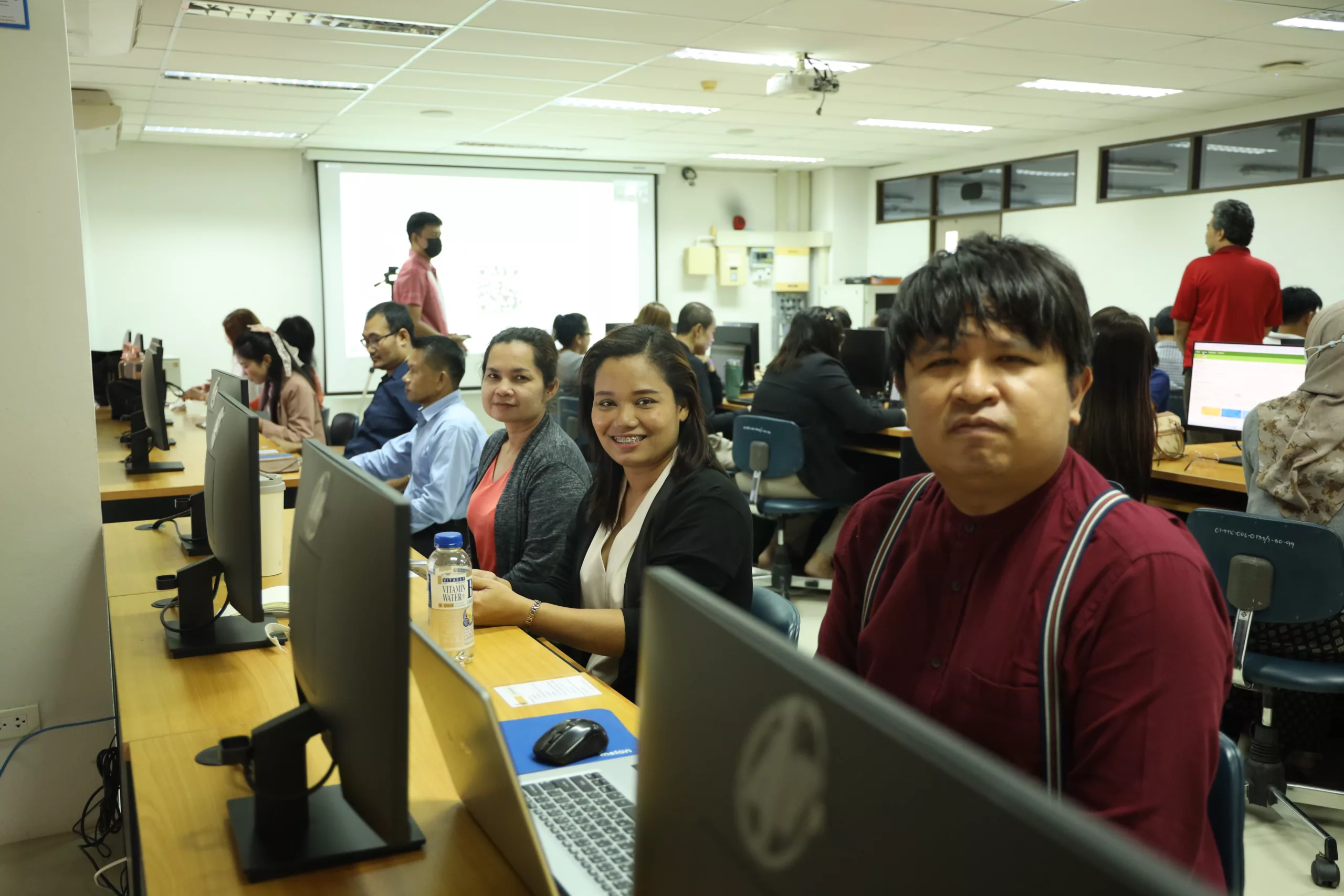 สำนักวิทยบริการเเละเทคโนโลยีสารสนเทศ จัดโครงการอบรมเชิงปฏิบัติการ การ ...